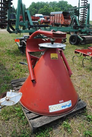 SOLD - Cosmo 500 3-point Seeder/Fertilizer spreader, cone style, pto ...