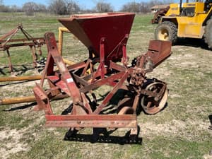 SOLD - Covington TP46 Lot No. 373 Planting with --- Rows | Tractor Zoom