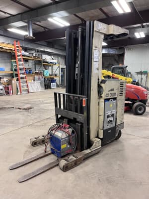 SOLD - Crown RR300 Series Lot No. 1185 Construction with 1,311 Hrs ...