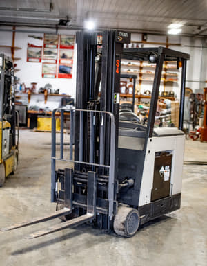 SOLD - Crown RC3020-30 Lot No. 210 Construction with 9,818 Hrs ...