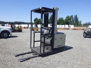 SOLD - Crown SP3010-30 Lot No. 3390 Construction with 1,552 Hrs ...