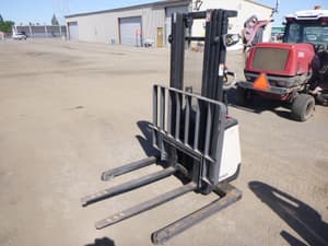 SOLD - Crown ST3000-20 Lot No. 3361 Construction with 360 Hrs | Tractor ...