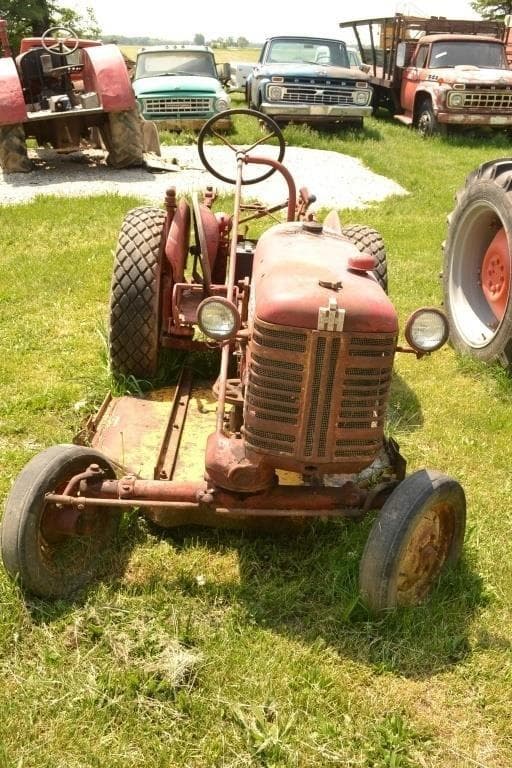 International Harvester Cub Lo-Boy Tractors Less than 40 HP for Sale ...