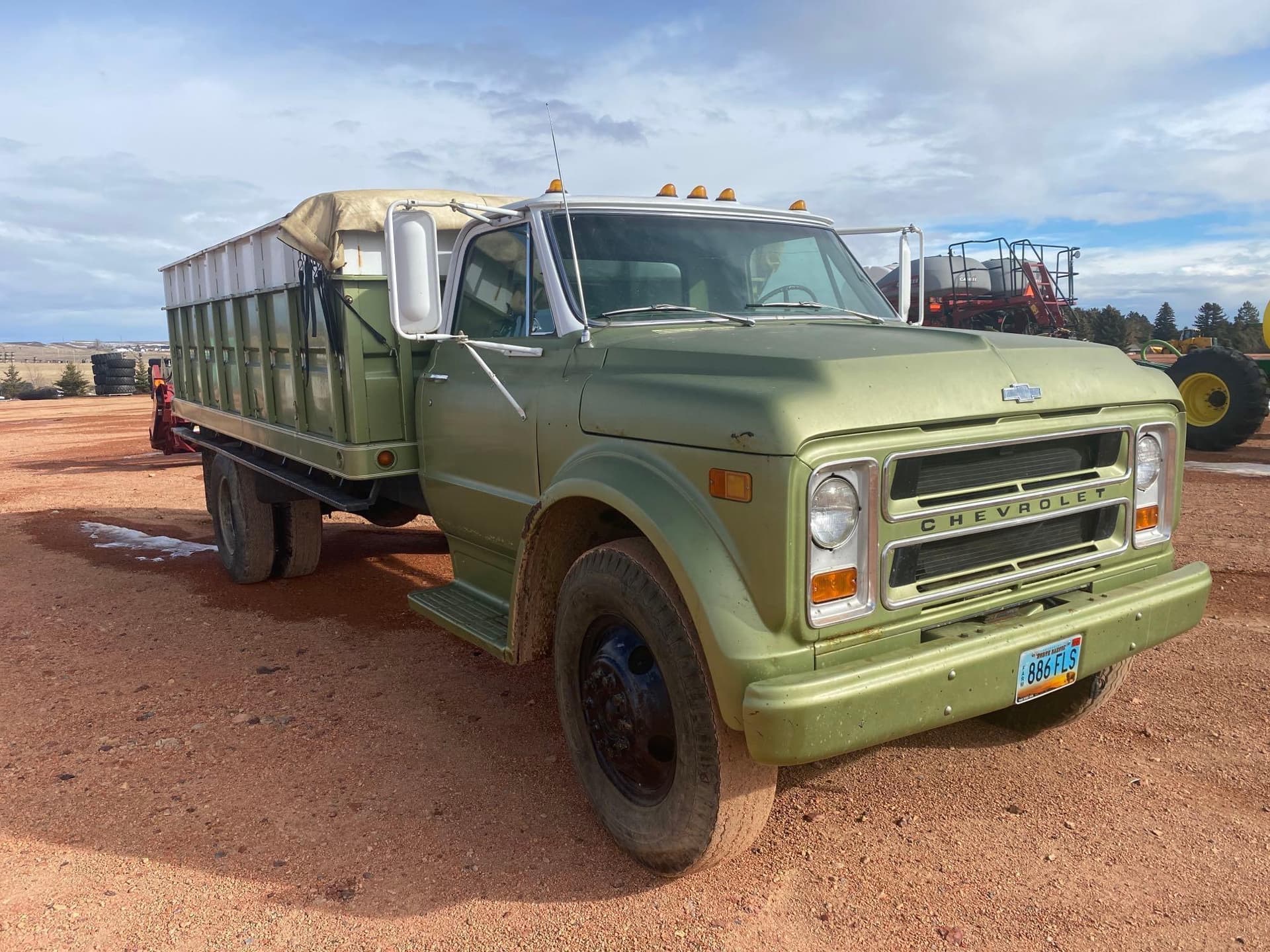 Tractor Zoom - 1970 Chevrolet C50