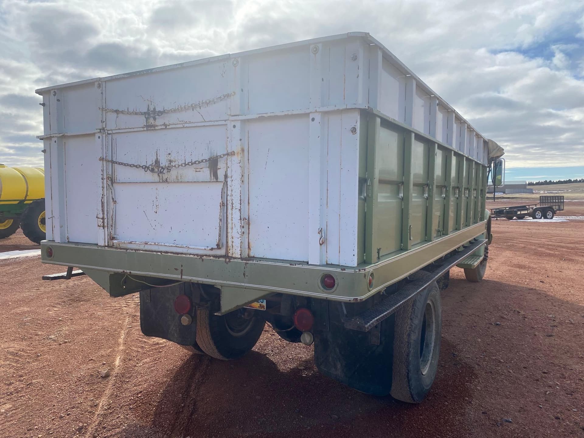 Tractor Zoom - 1970 Chevrolet C50