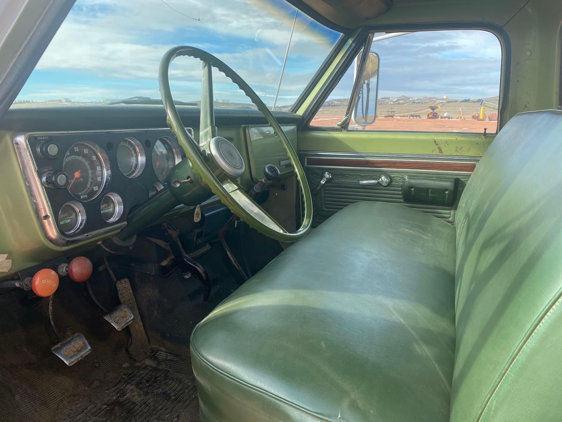 Tractor Zoom - 1970 Chevrolet C50