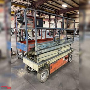 SOLD - 1997 JLG 2033E Lot No. 9874 Construction with 860 Hrs | Tractor Zoom