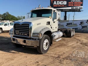 SOLD - 2013 Mack GU Lot No. 192573 Other Equipment with 116,784 mi ...