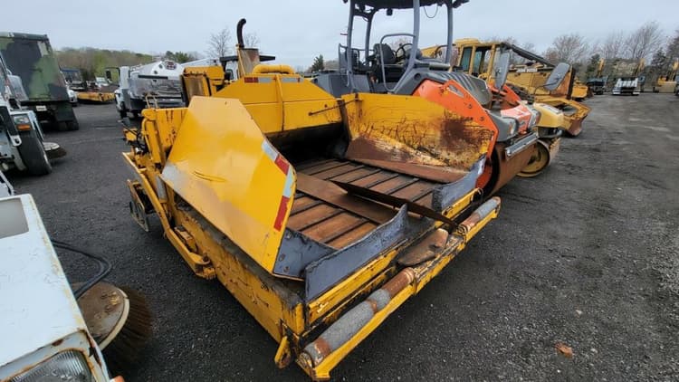 Gilcrest Pro Paver Construction Asphalt Pavers for Sale | Tractor Zoom