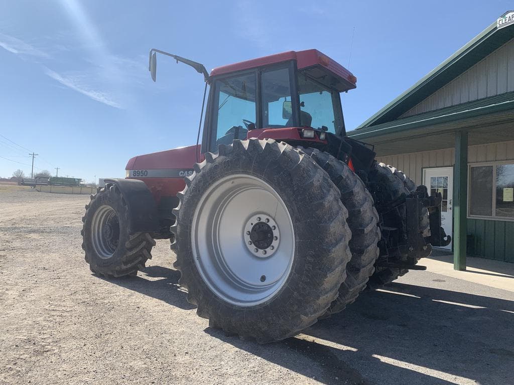 Tractor Zoom - Case IH 8950