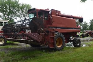 SOLD - Case IH 1480 Lot No. 2 Combines with 5,650 Hrs | Tractor Zoom