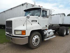 SOLD - 2000 Mack CH613 Other Equipment with 123,847 mi | Tractor Zoom