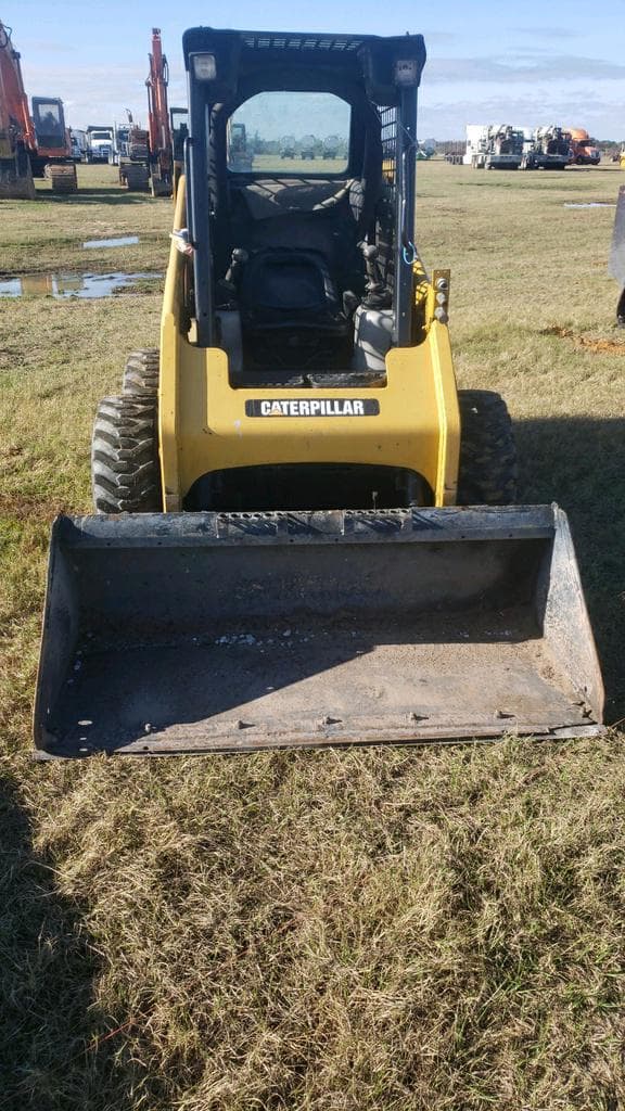 Caterpillar 226B Construction Skid Steers for Sale | Tractor Zoom