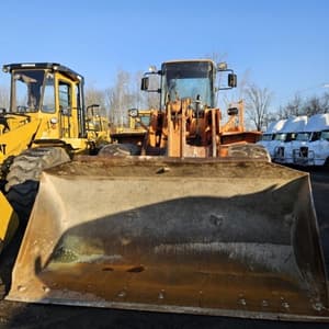 SOLD - Daewoo 400V Lot No. 1805 Construction with 9,369 Hrs | Tractor Zoom