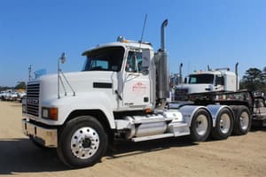 SOLD - 2000 Mack CH613 Lot No. 30525 Other Equipment with 599,540 mi | Tractor Zoom
