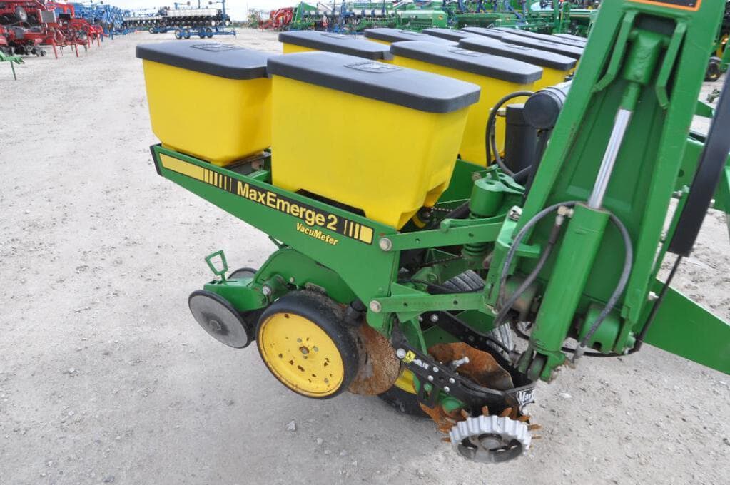 Tractor Zoom - John Deere 7200