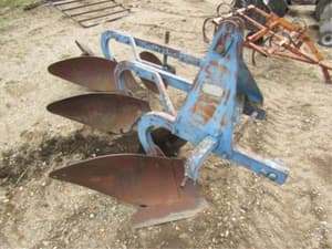 SOLD - Dearborn 10-156 Lot No. 39 Tillage with 3 Bottoms | Tractor Zoom