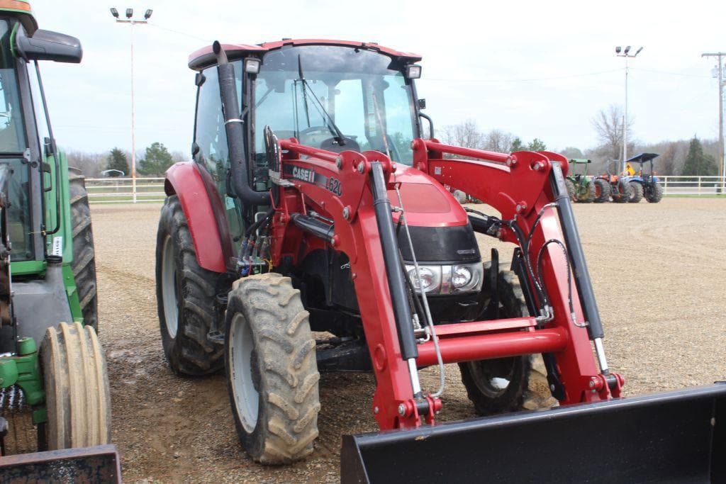 Tractor Zoom - Case IH Farmall 65C
