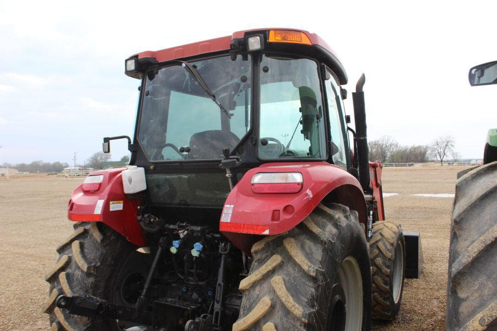 Tractor Zoom - Case IH Farmall 65C