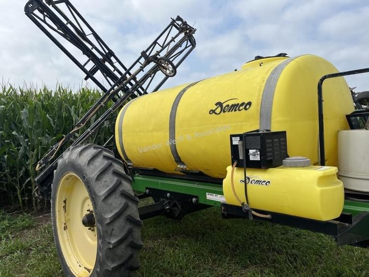 Demco 1000 Sprayer Chemical Applicators Sprayers - Pull Type for Sale ...