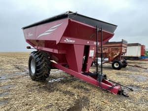 Demco 1050 Lot No. 6588 Harvesting For Sale with 1,050 Bu | Tractor Zoom