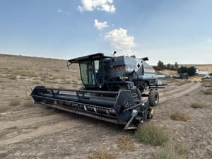 SOLD - Gleaner R60 Lot No. 41509 Combines with 3,352 Hrs | Tractor Zoom