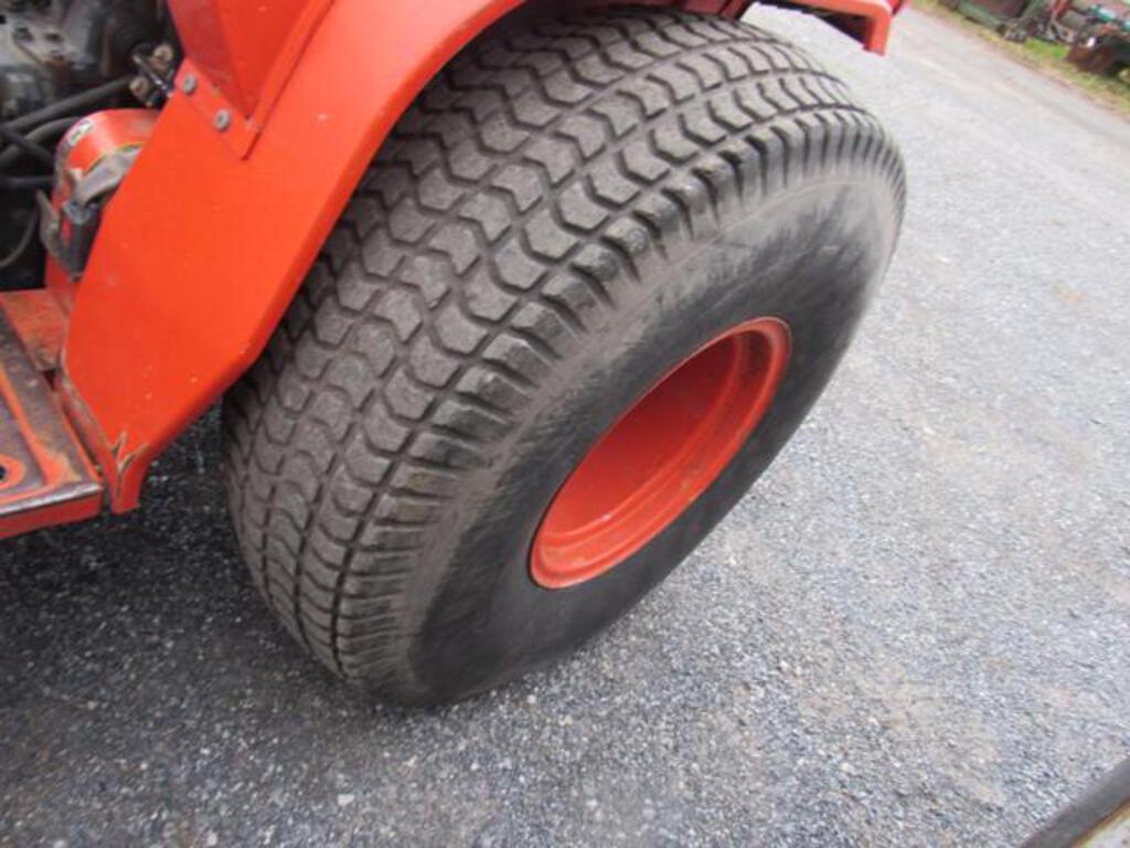 Tractor Zoom - Kubota B2150