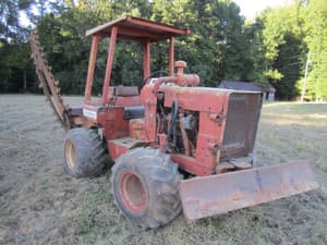 SOLD - DITCHWITCH R40 TRENCHER, DSL ENGINE, FRONT BLADE, 3889 HRS, SN ...