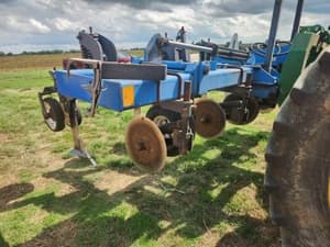 SOLD - DMI 2500 Stock No. 10278A Tillage with 5 Shanks | Tractor Zoom