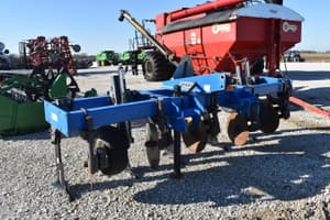 SOLD - DMI 2500 Lot No. 587 Tillage with --- Shanks | Tractor Zoom