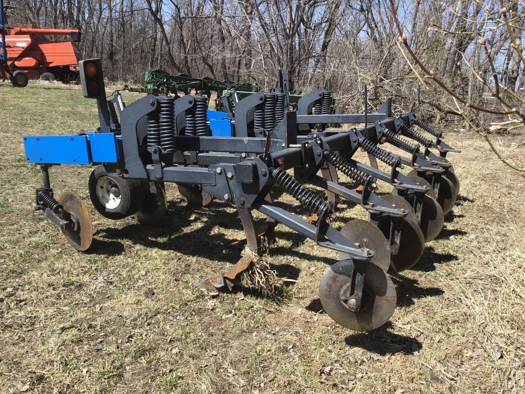 DMI 2500 Tillage Disk Rippers for Sale | Tractor Zoom