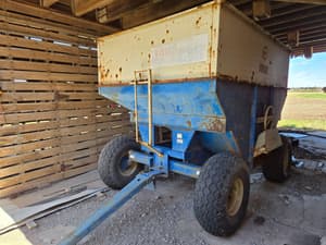 DMI 400 Lot No. 219 Harvesting For Sale with 400 Bu | Tractor Zoom