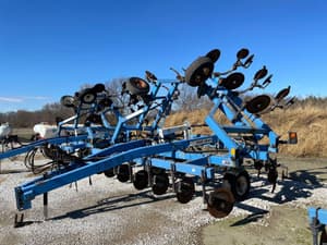 SOLD - DMI 4300 Tool Bar (GP2181, Unit R30-97-5) Chemical Applicators ...