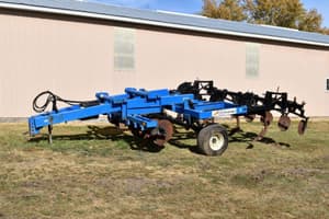 SOLD - DMI 527 Ripper, 5 Shank, Disc Levelers Tillage with 5 Shanks ...