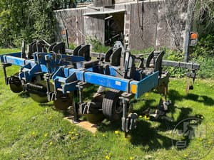 SOLD - DMI 2500 Lot No. 200870 Tillage with 5 Shanks | Tractor Zoom