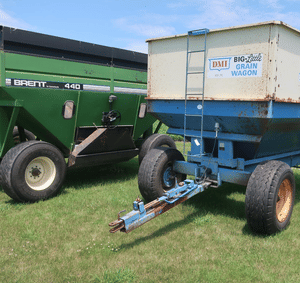 SOLD - DMI D-412 Harvesting | Tractor Zoom