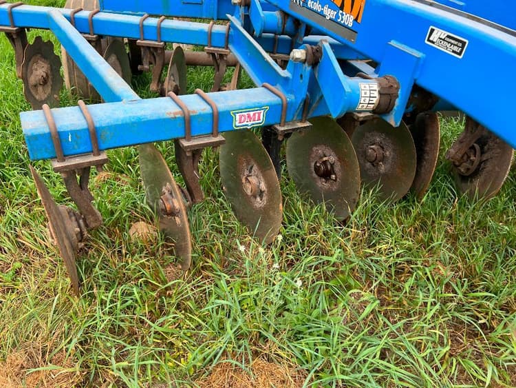 DMI Ecolo-Tiger 530B Tillage Disk Rippers for Sale | Tractor Zoom
