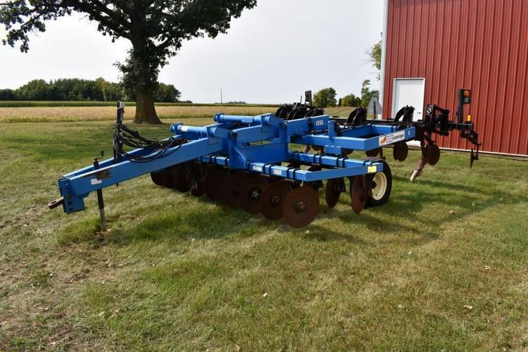 DMI Ecolo-Tiger 527 Tillage Disk Rippers for Sale | Tractor Zoom