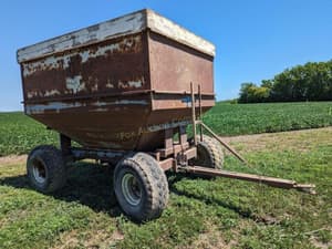 SOLD - DMI D312A Lot No. 163 Harvesting with 400 Bu | Tractor Zoom