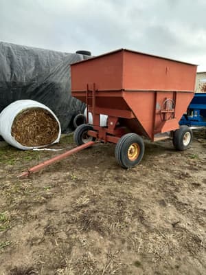 SOLD - DMI D400 Lot No. 52967 Harvesting | Tractor Zoom
