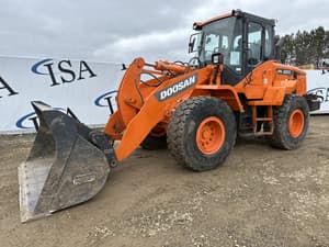SOLD - Doosan DL200 Lot No. 35760 Construction with 1,854 Hrs | Tractor ...