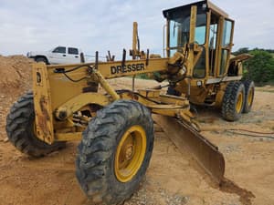 SOLD - Dresser 850 Lot No. 14188 Construction with 8,374 Hrs | Tractor Zoom