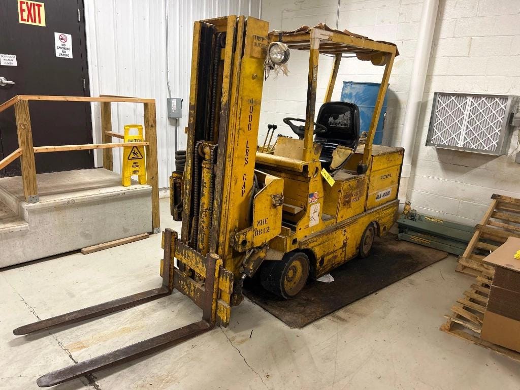 SOLD - DREXEL SL-44/3-ESS Construction Forklifts | Tractor Zoom