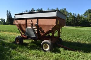 SOLD - EZ-Flow 300 Lot No. 37359 Harvesting | Tractor Zoom