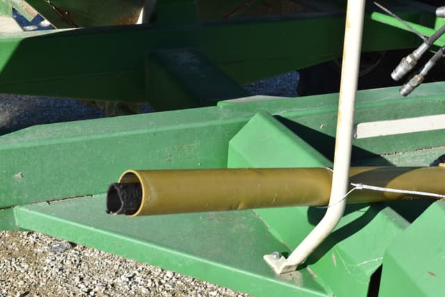 E-Z Trail 710 Lot No. 734 Harvesting For Sale | Tractor Zoom