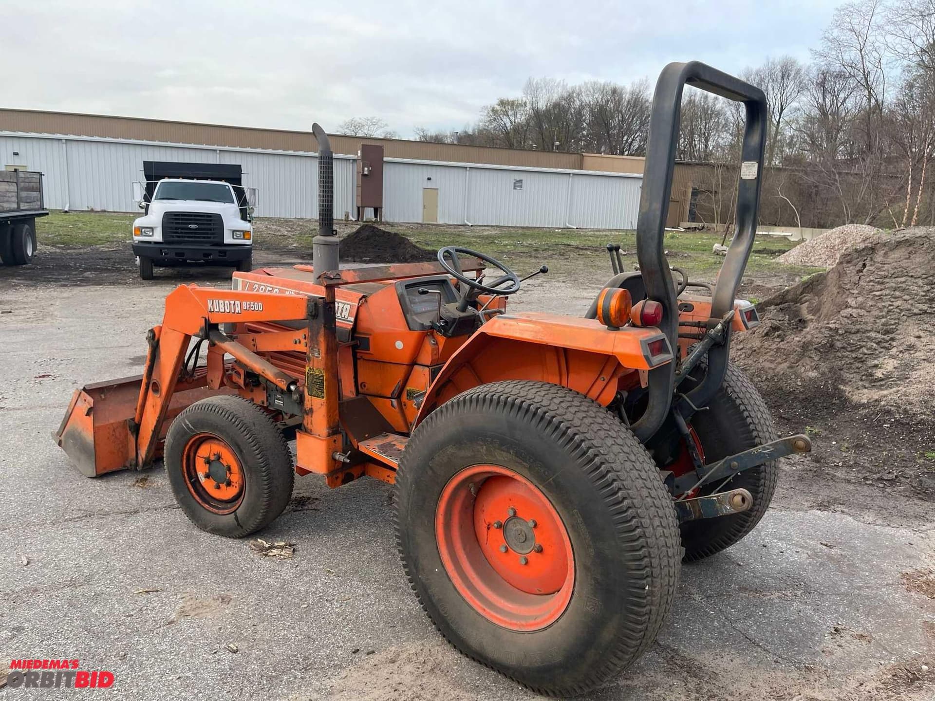 Kubota L2850 Tractors Less than 40 HP for Sale | Tractor Zoom