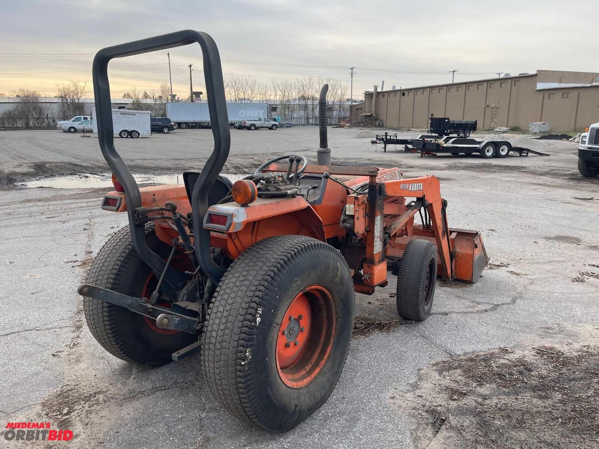 Kubota L2850 Tractors Less than 40 HP for Sale | Tractor Zoom