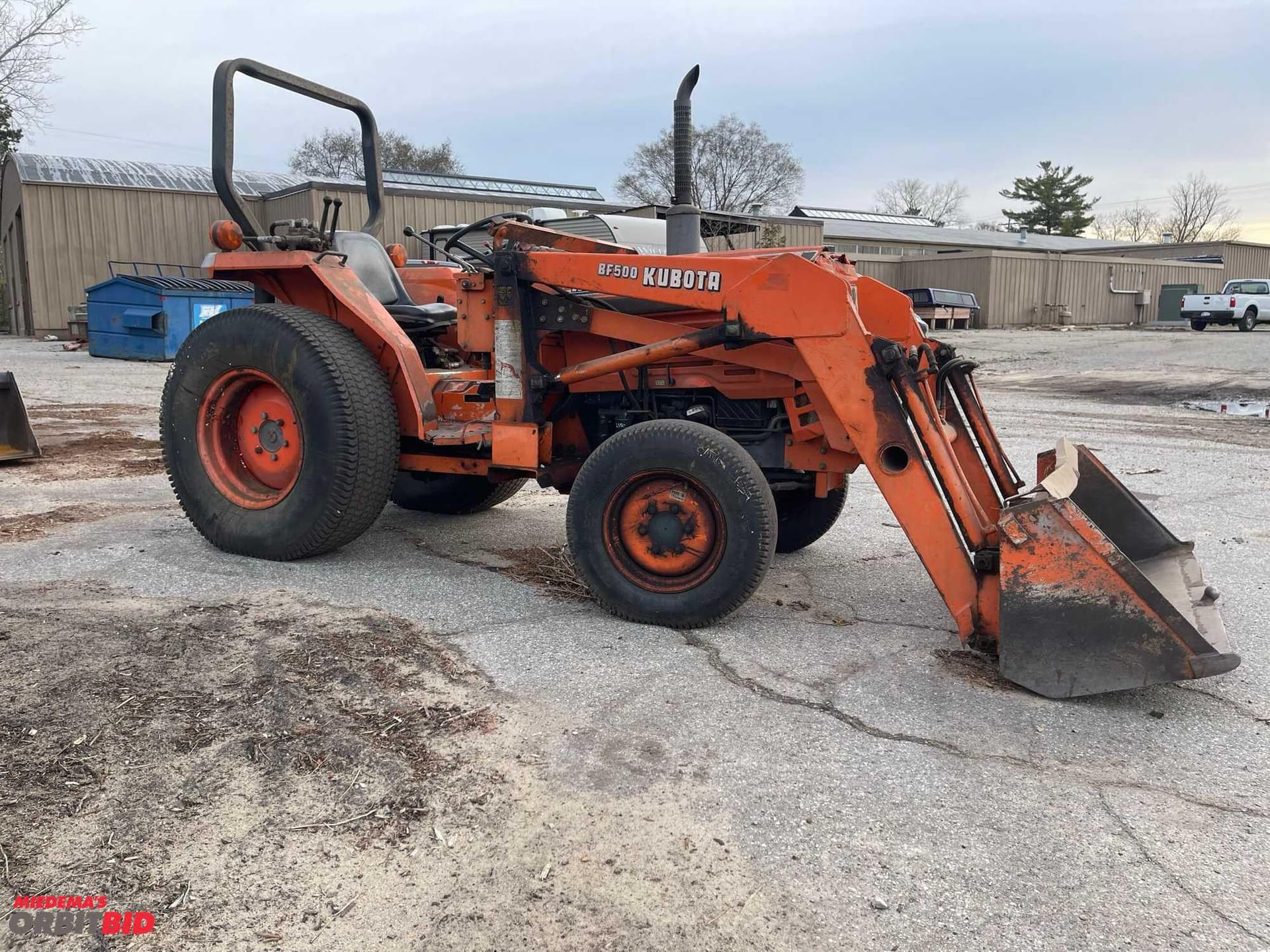 Kubota L2850 Tractors Less than 40 HP for Sale | Tractor Zoom