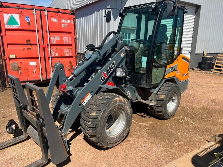 SOLD - Giant G2700HD+ Construction Wheel Loaders | Tractor Zoom