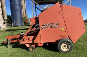 SOLD - New Idea Avco 456 Lot No. 537817 Hay and Forage with --- Bales ...